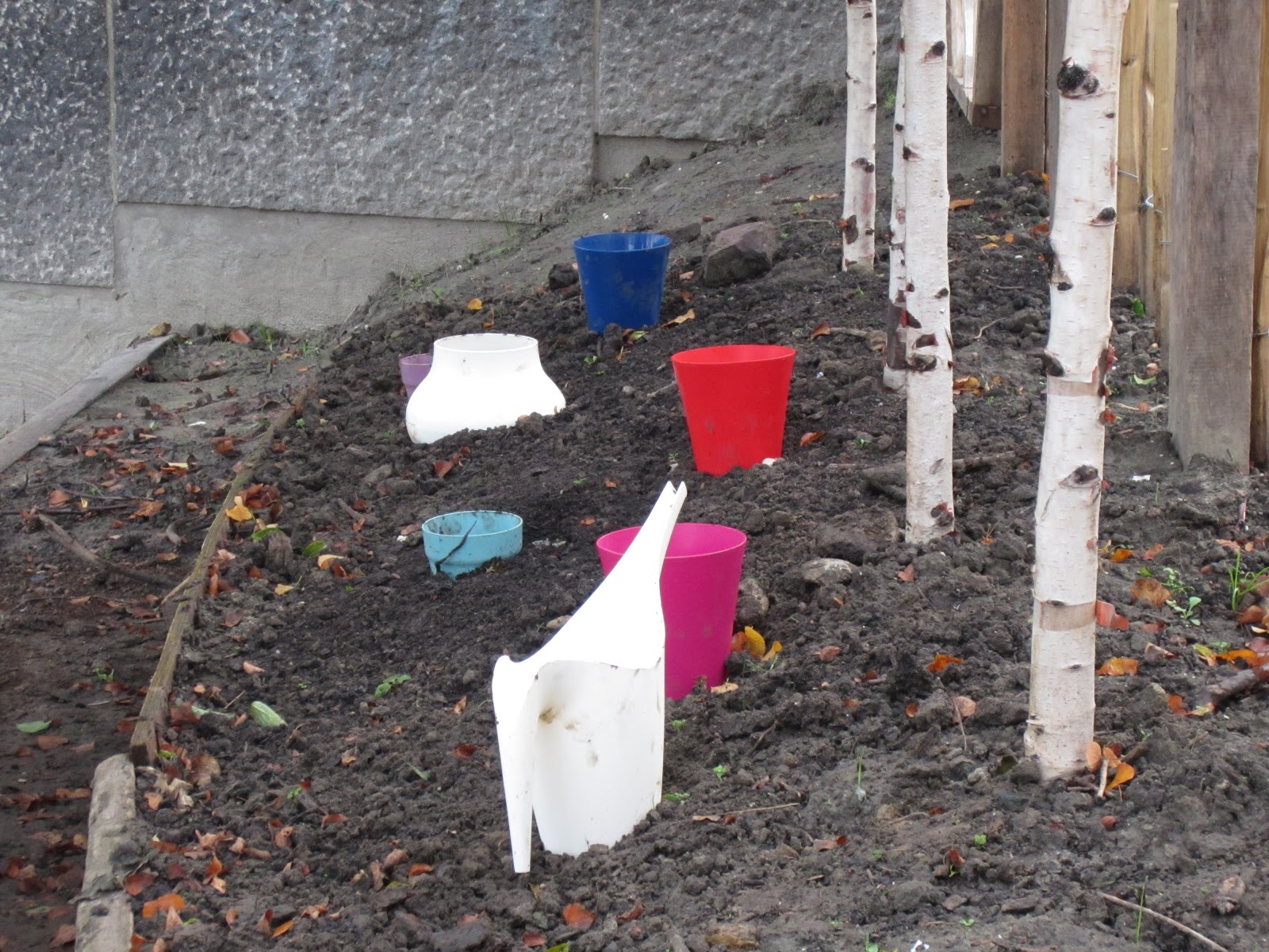 HET KLEINE AVONTURENPARK: BOLLEN PLANTEN & ZAND SCHEPPEN