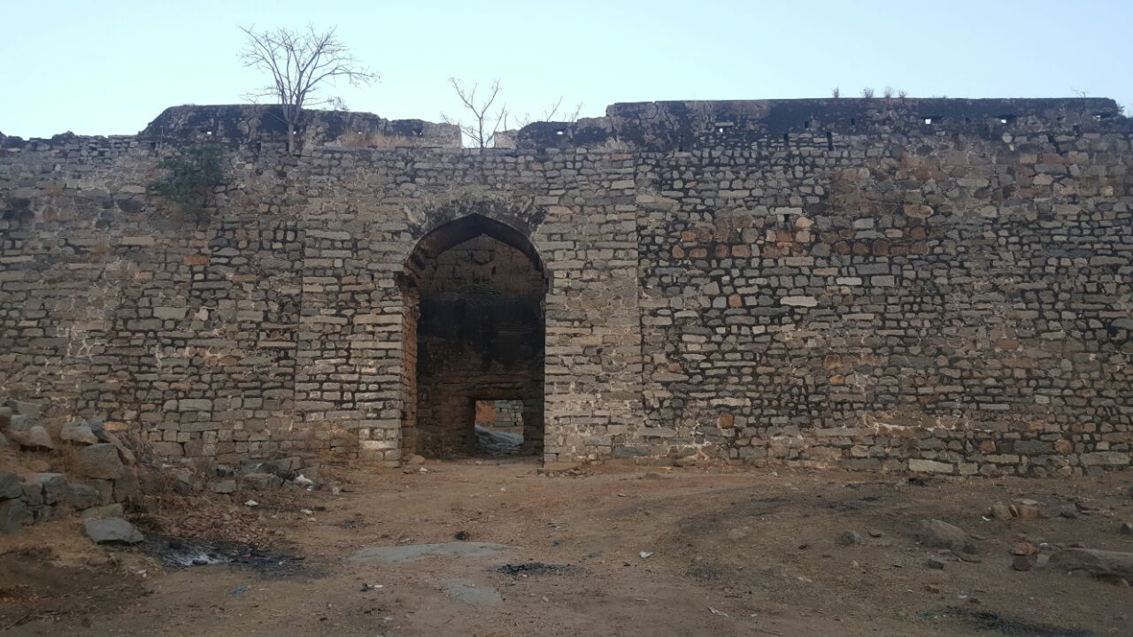 The Taste of History & Adventure: Shapur Khila