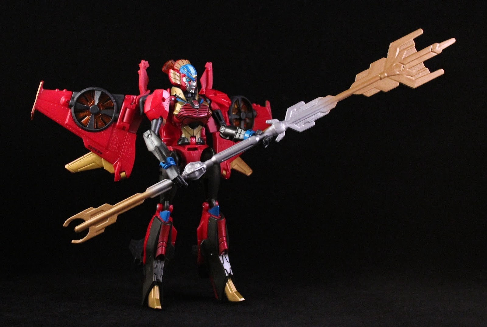 She's Fantastic: Transformer SDCC Exclusive COMBINER HUNTERS!