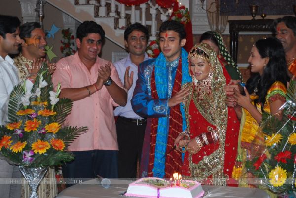 Yatin Karyekar | Indian Tv Actors Actress Couples