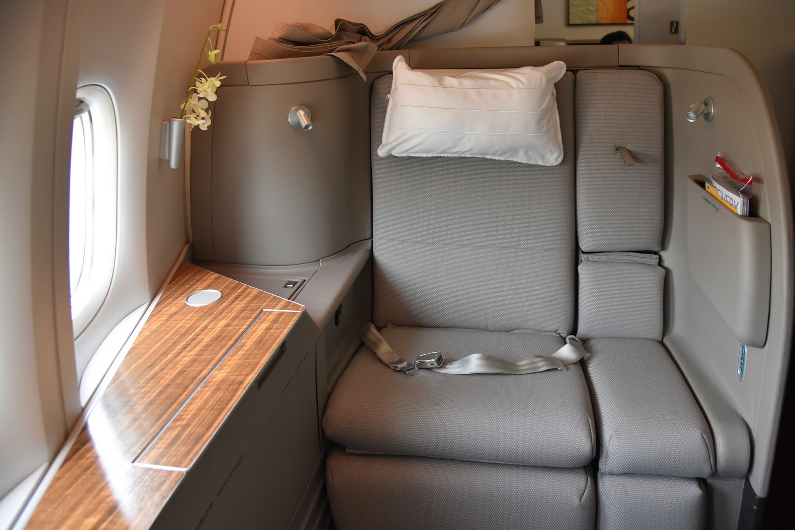 2015 環球之旅 國泰頭等艙 香港-台北 CX472 77w 飛行紀錄 Cathay Pacific HKG-TPE First Class ...