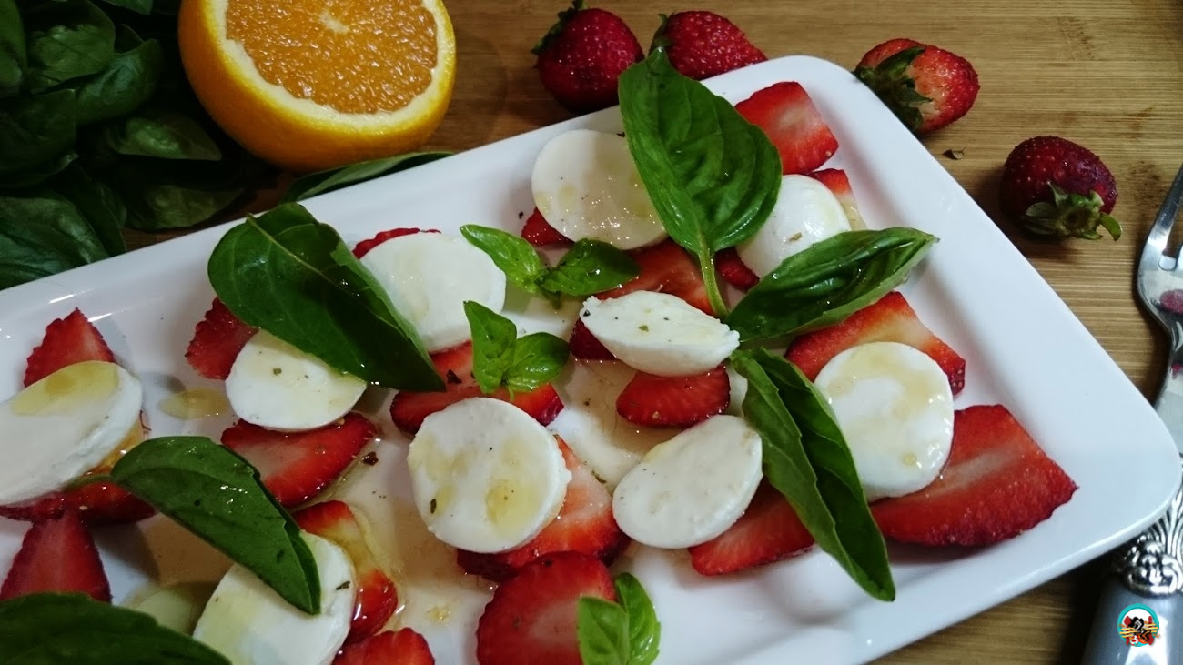 Ensalada de fresas con mozzarella - ¡Huele Bien!