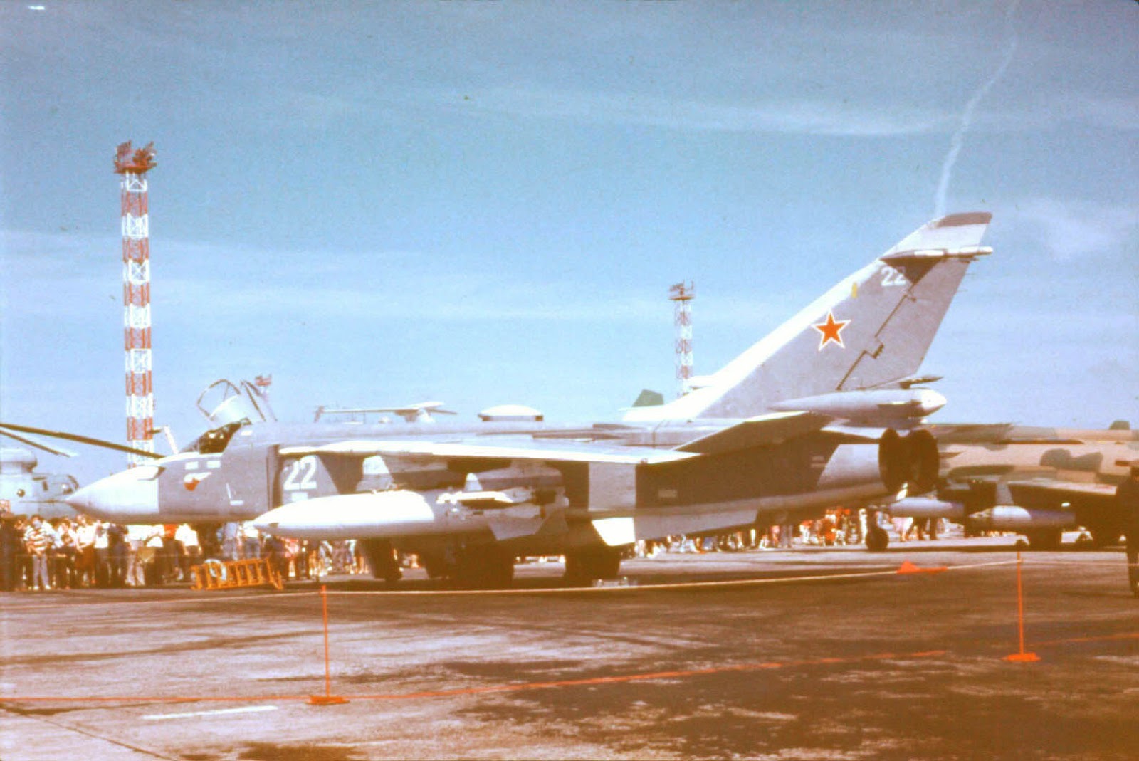 EL HANGAR DE TJ: RIGA 1990