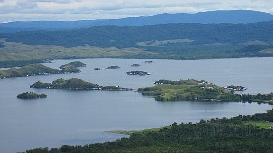 AMAZING INDONESIA: SENTANI LAKE PAPUA