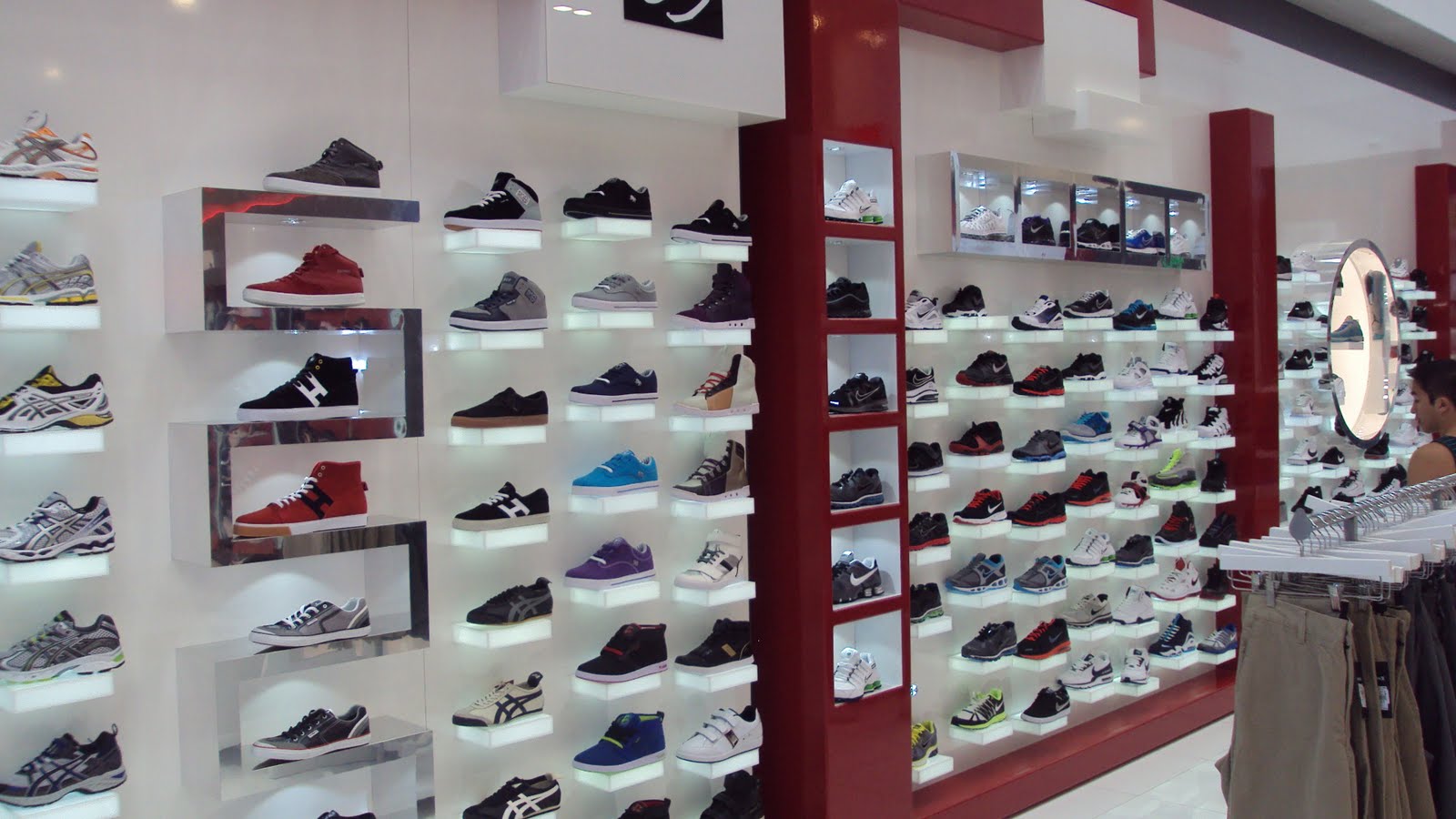 fashion addictts: SHOE PALACE(VEGAS)
