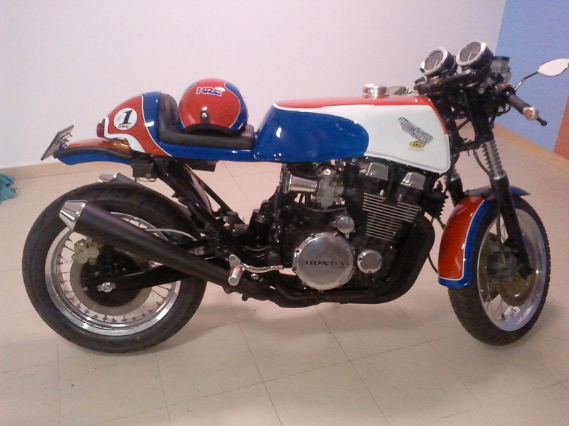 TRANFORMASI HONDA CBX 750P : CBX 750 Pelbagai Rupa dan Warna