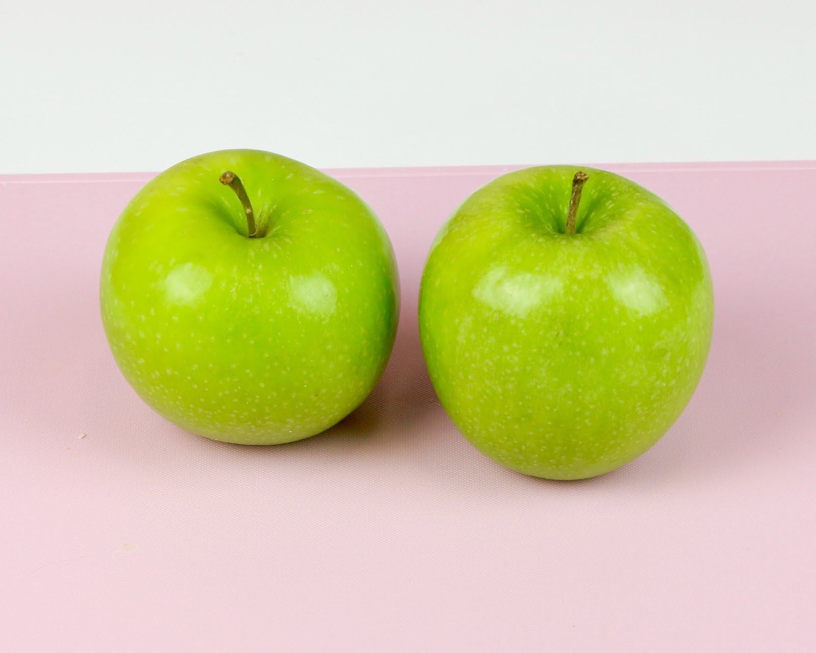 {VIDEO} Small Batch Apple Pie for Two (2-slice Apple Pie) - The Lindsay Ann