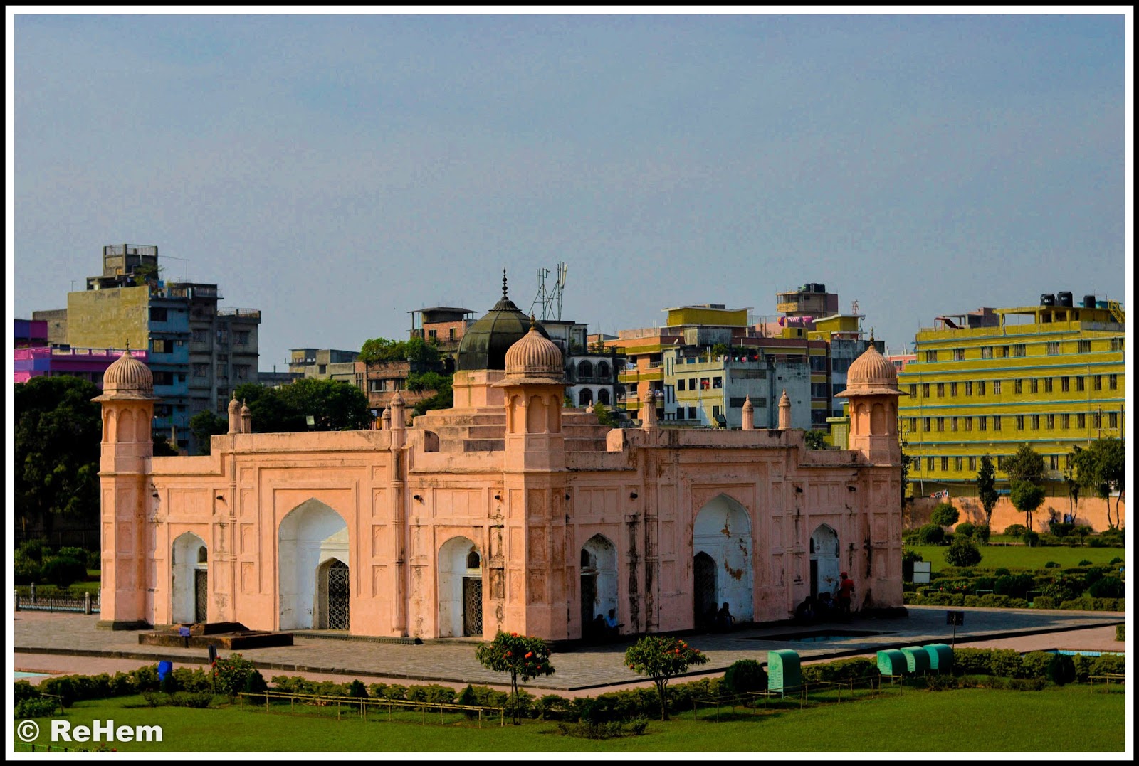 Traditional Foods and Life of Old Dhaka City | Trip Navigation Bangladesh