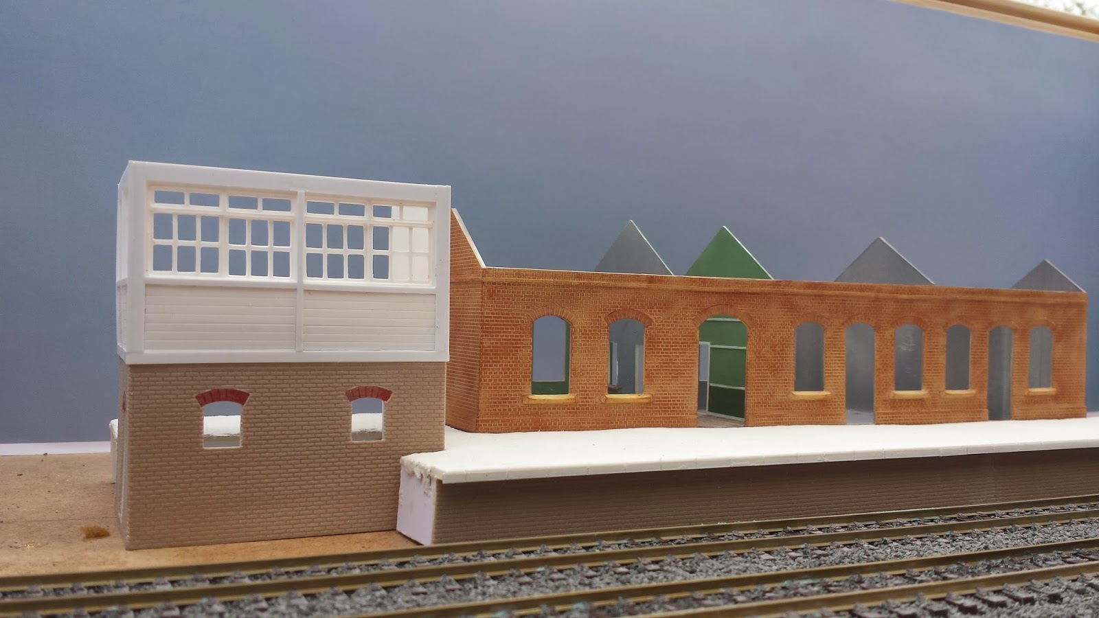 Chas's Model Railway: April 2014