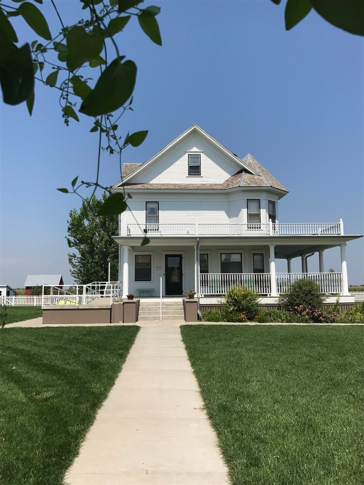 Donna and Gary's RV Adventures: York, Nebraska, Center of the Eclipse
