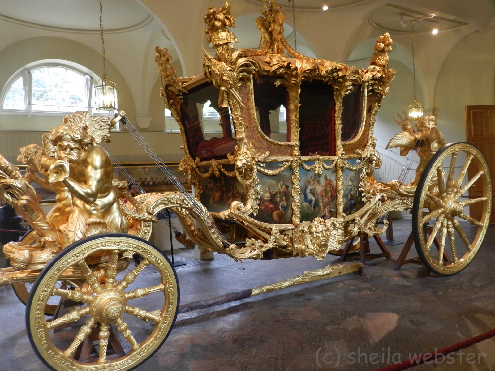 We Love RV'ing: The Royal Mews ~ the Gold State Coach ~ Buckingham ...