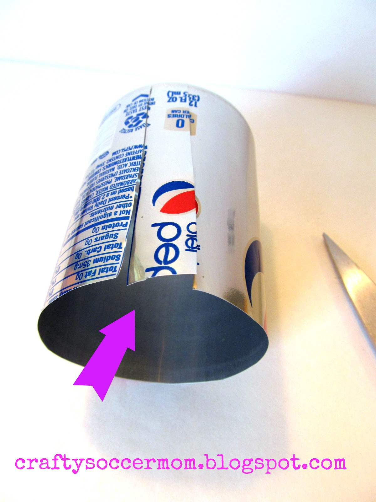 Crafty Soccer Mom: Pop Can Flower