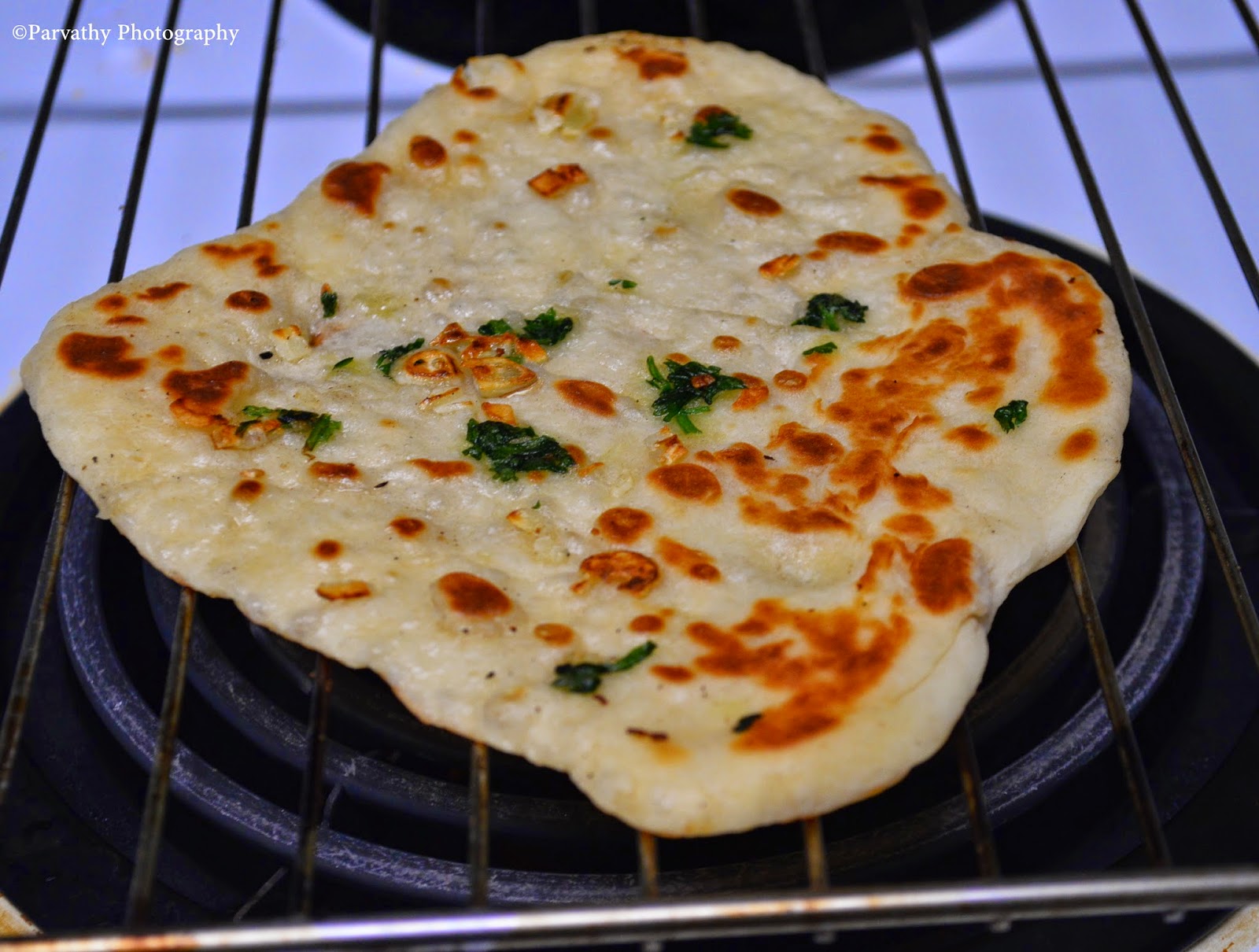 Paru's Kitchen: Naan | Tawa Naan Recipe (Without Yeast)