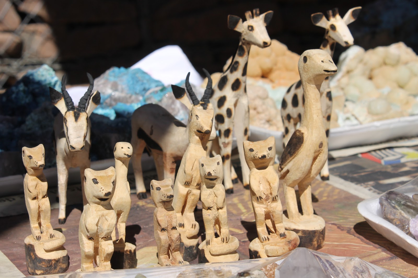 Okuhepa: Ûiba Ôas Crystals Market