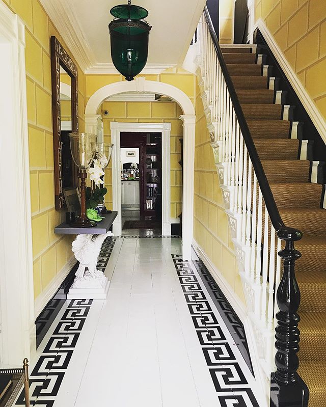 A Bright and Colorful Sag Harbor Home by Designer Nick Olsen | Cool ...