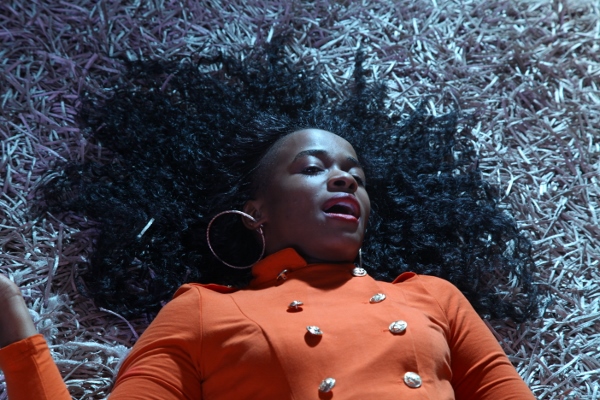 NURU THE LIGHT: SONGSTRESS LINAH AT HER VIDEO SHOOT!!!