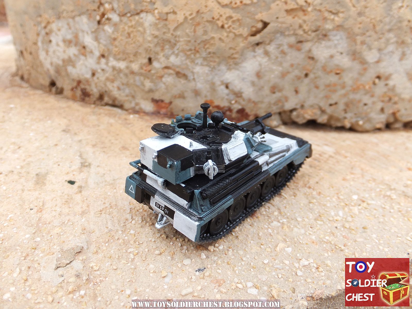 Toy Soldier Chest: Review; Airfix Scorpion / Scimitar Tank 1/76 Model ...