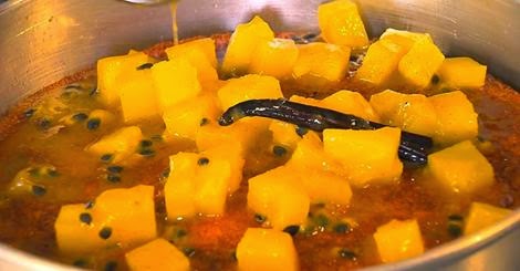 In en om die huis: Pynappel en Klapperkoek met Grenadella Sous