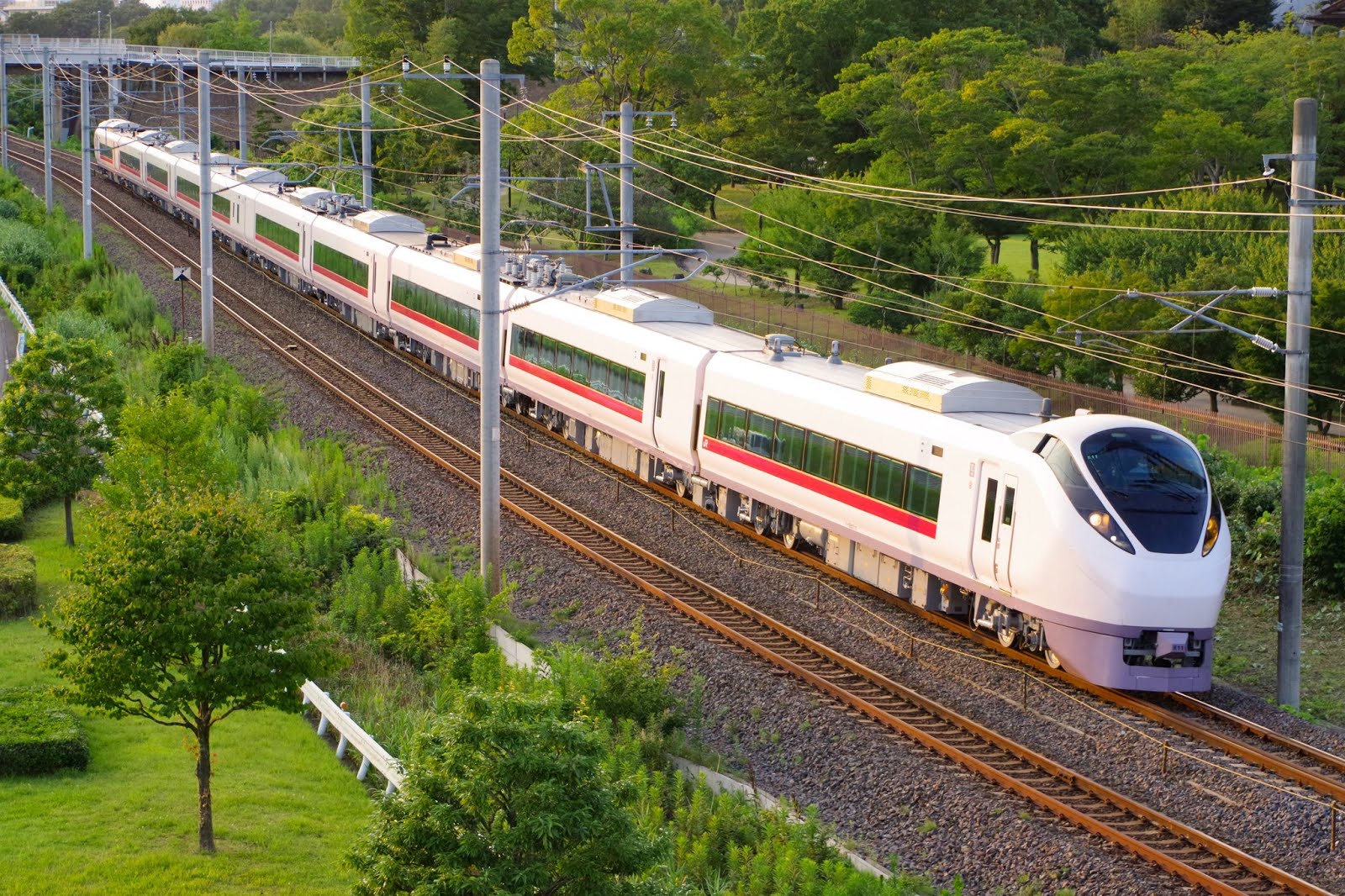 お気楽 鉄道の部屋: 8/4 E657系K11 KY出場 車体保全