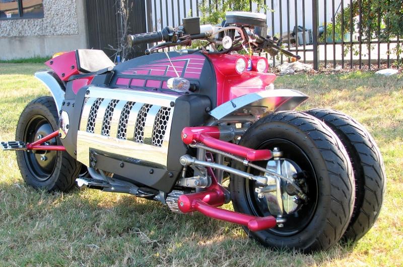 .: Copia do Dodge Tomahawk.