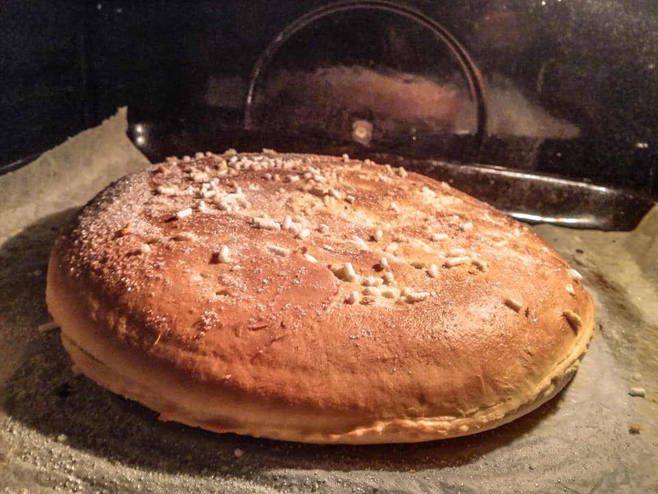 Ricetta della polacca aversana con crema pasticcera compatta - Seduti a ...