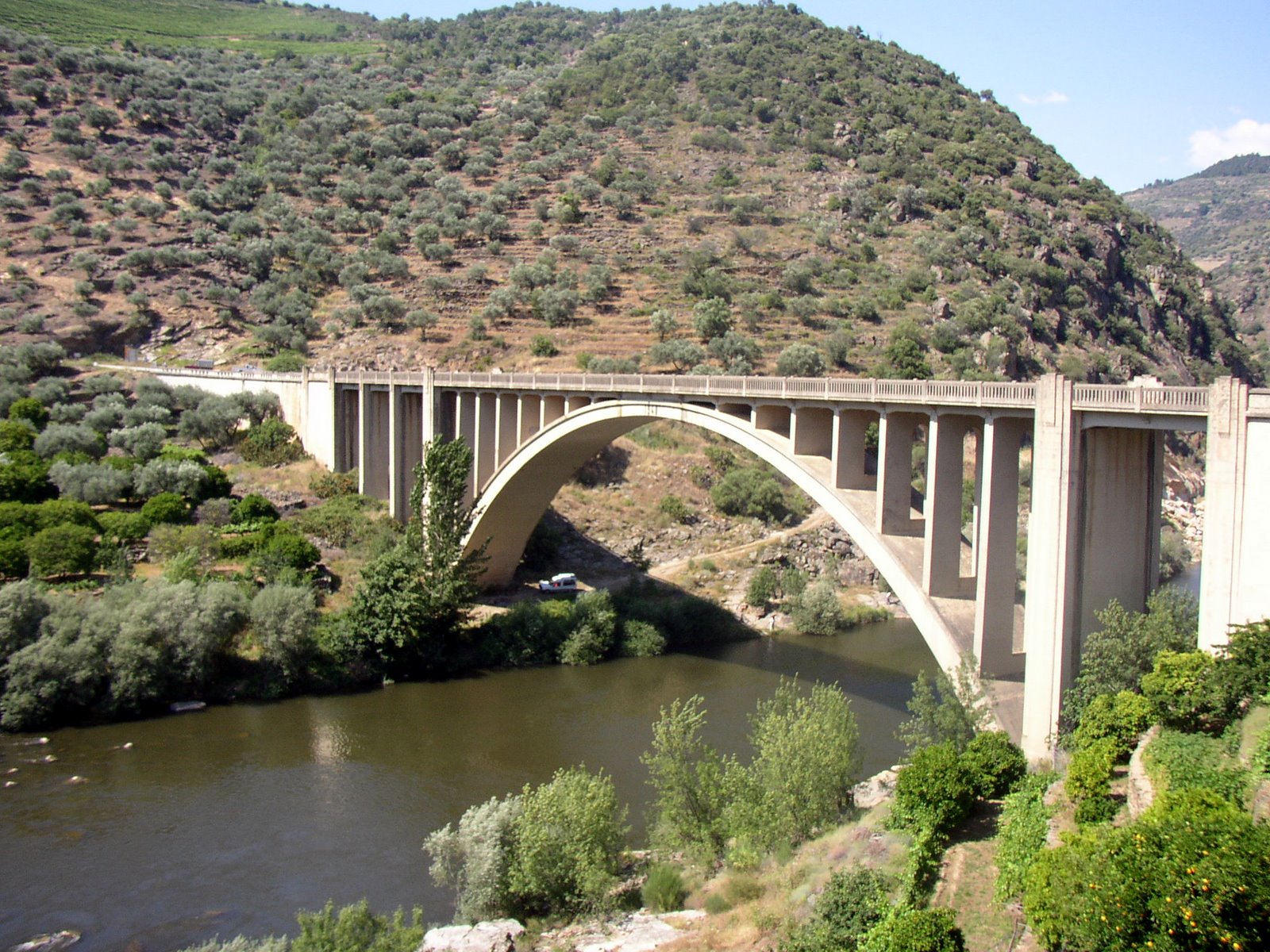 ripar ansiães: Ponte Rodoviária Sobre o Rio Tua - Foz-Tua