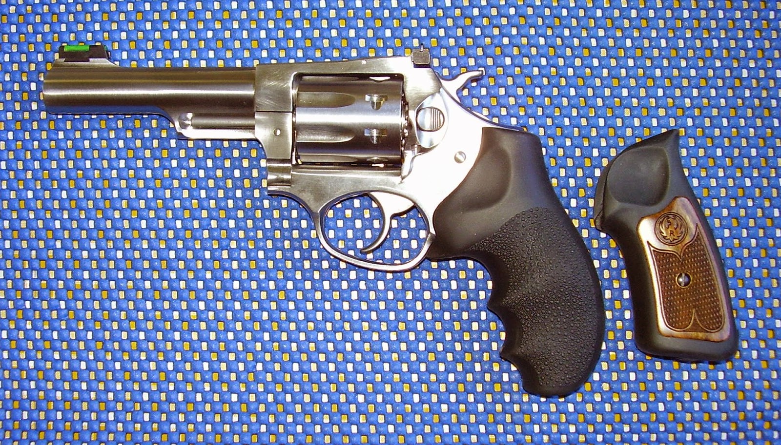 on target shooter nz: A Neat 22RF Revolver - Ruger SP101: