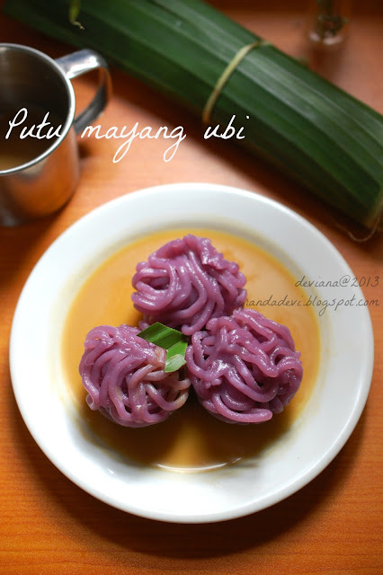 Beranda Devi: Putu mayang ubi ungu