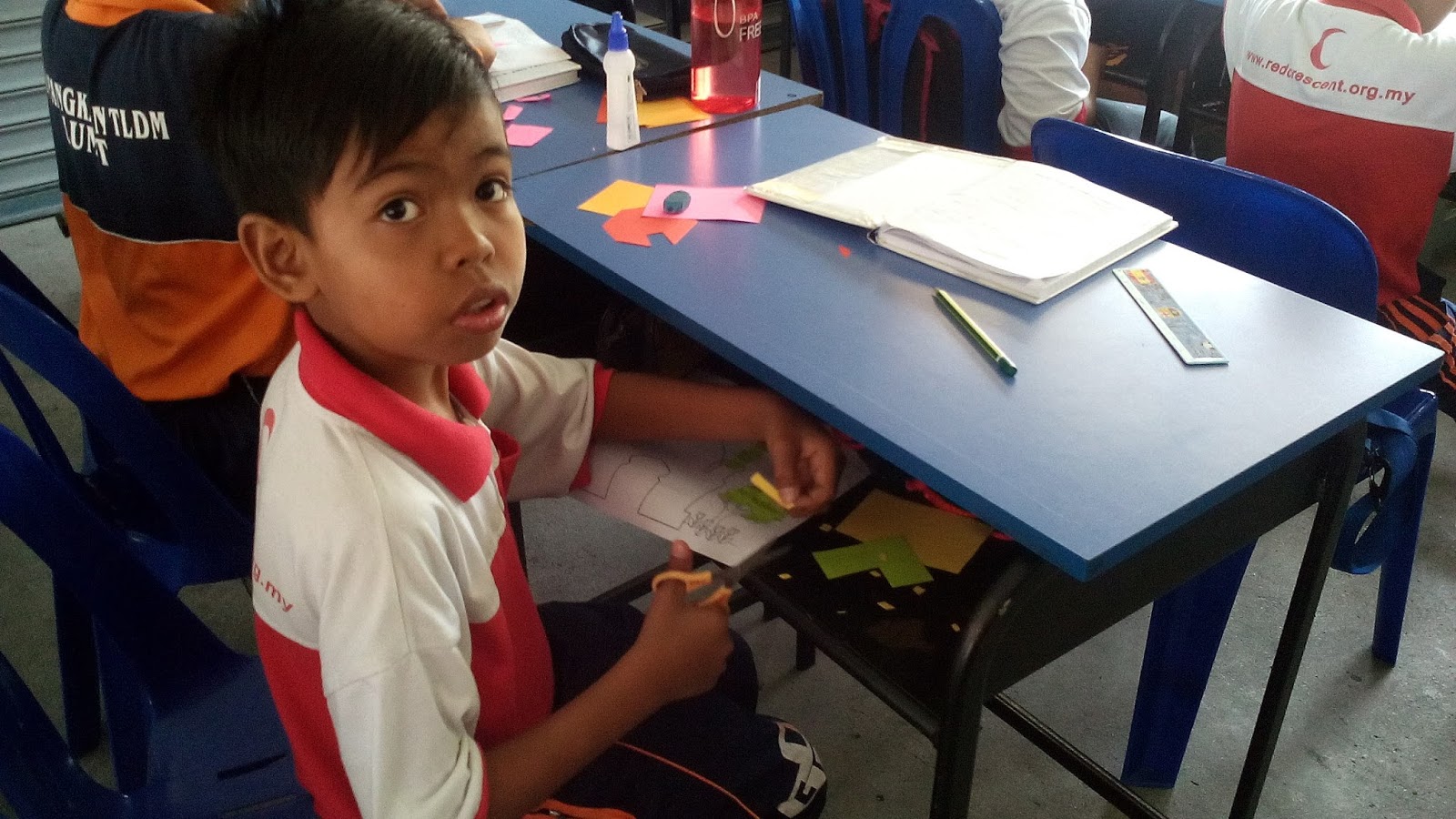 PERSATUAN BULAN SABIT MERAH SKPTLDM: AKTIVITI PBSM