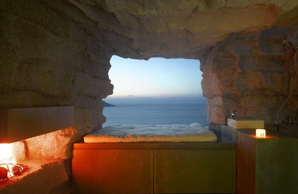 vivir bajo tierra: Ensamble Studio/Truffle House una casa cueva nacida ...