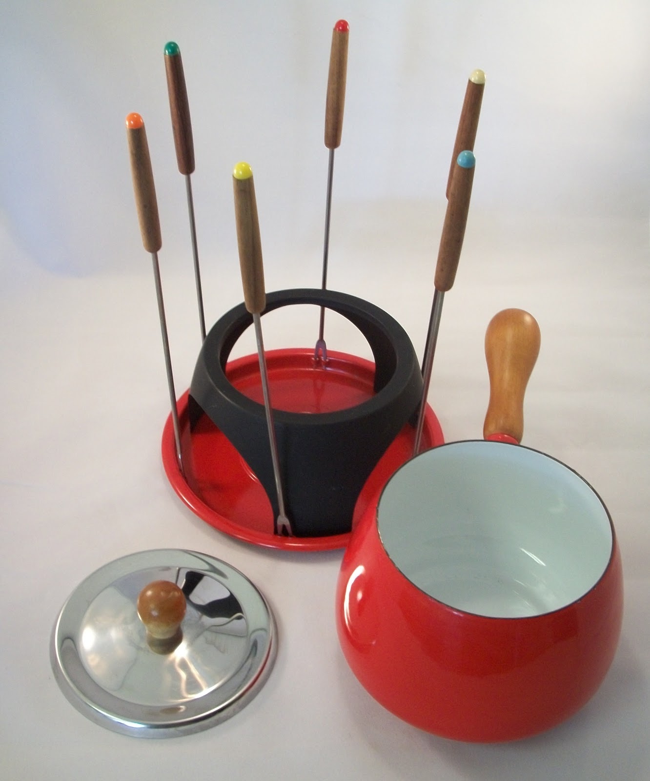 Still Stunning Vintage Resale: 1970s Vintage Red Fondue Pot With Six ...