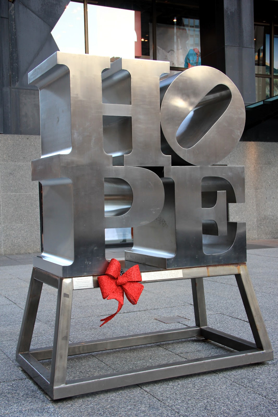 A Photo Every 24 Hours: Chicago's Hope Sculpture