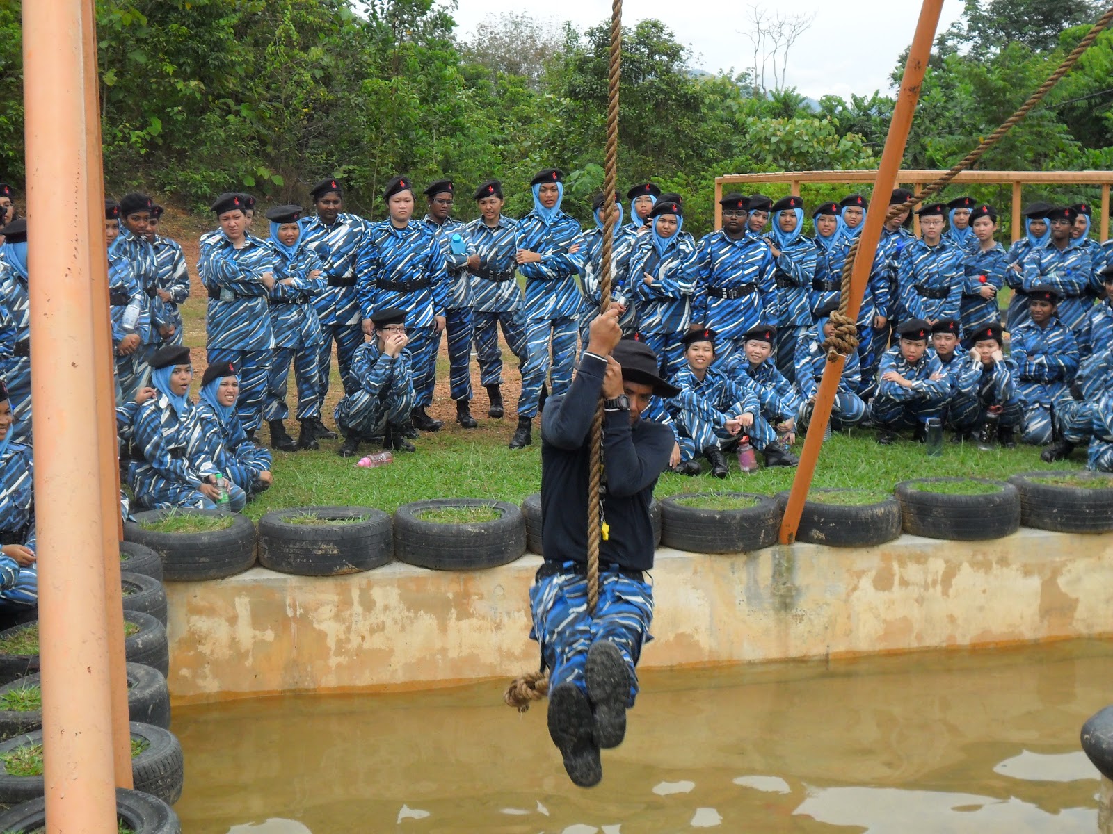 Tarzan activity center - klzxzmq