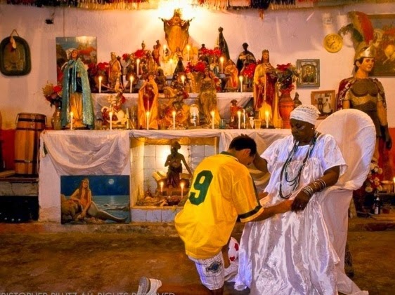 El hombre poseído por walk-ins en hospital de Brasil: MACUMBA, rituales ...