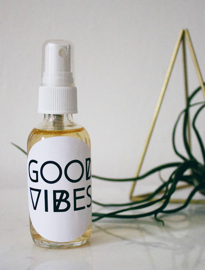 FOXTAIL + MOSS: HOMEMADE // DIY Good Vibes Essential Oil Perfume