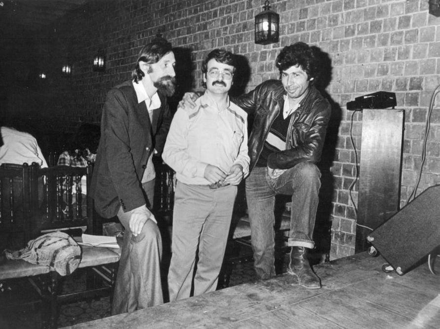 Ricardo Rubio: sus respuestas, poemas y minicuentos; por Rolando ...