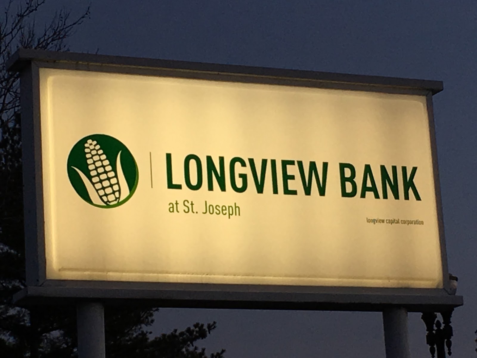 Graphic Design 102 : Makenzie Heyen