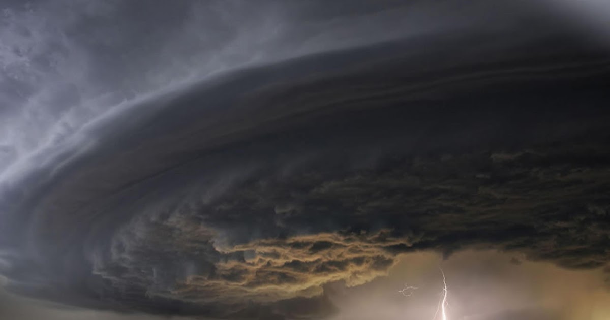 Lightning under a Supercell | Earth Blog