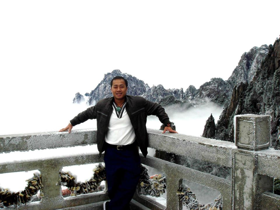 A JOURNEY TO HUANGSHAN HUASHAN: HUANGSHAN HUASHAN TRAVEL