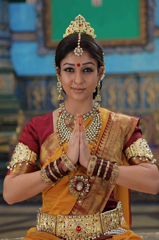Actress Stills: Nayanthara as Sita @ Sri Rama Jayam Movie