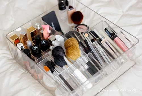 MYOFS: How to organize your makeup