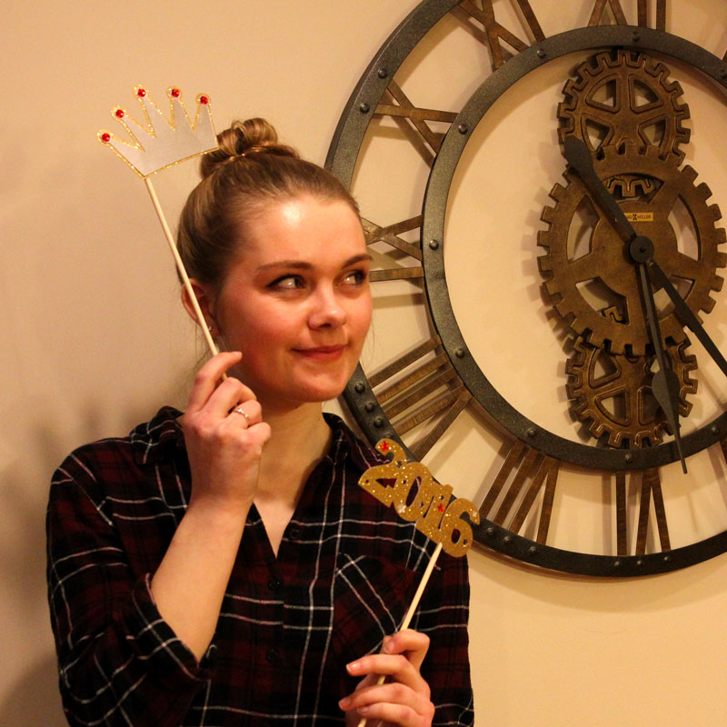 My Happy Place: New Year's Eve Photo Props