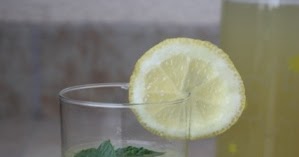 Cuinant entre llibres: Llimonada a la menta