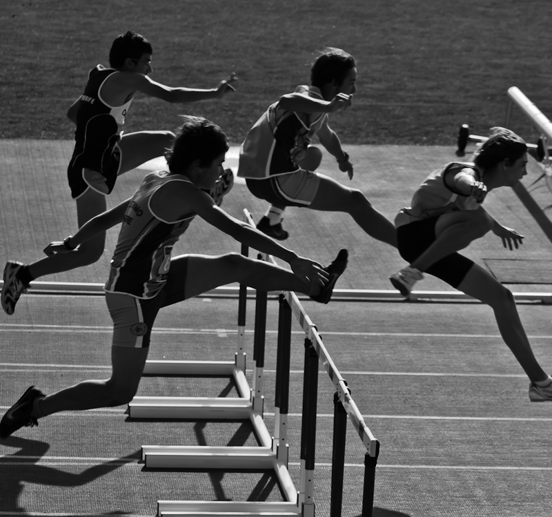 CUALQUIER DÍA...: la vida es una carrera con obstáculos...