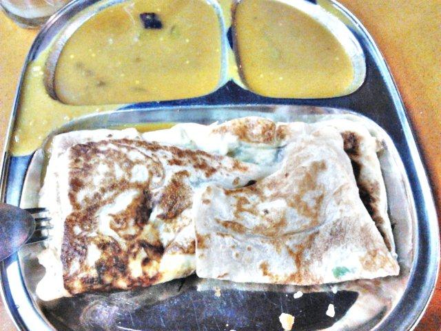 Reviewlogy: Roti Telur Bawang Chili Tomato - Alif Bistro, BT 11