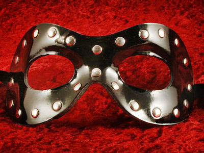 Thriller venetian mask