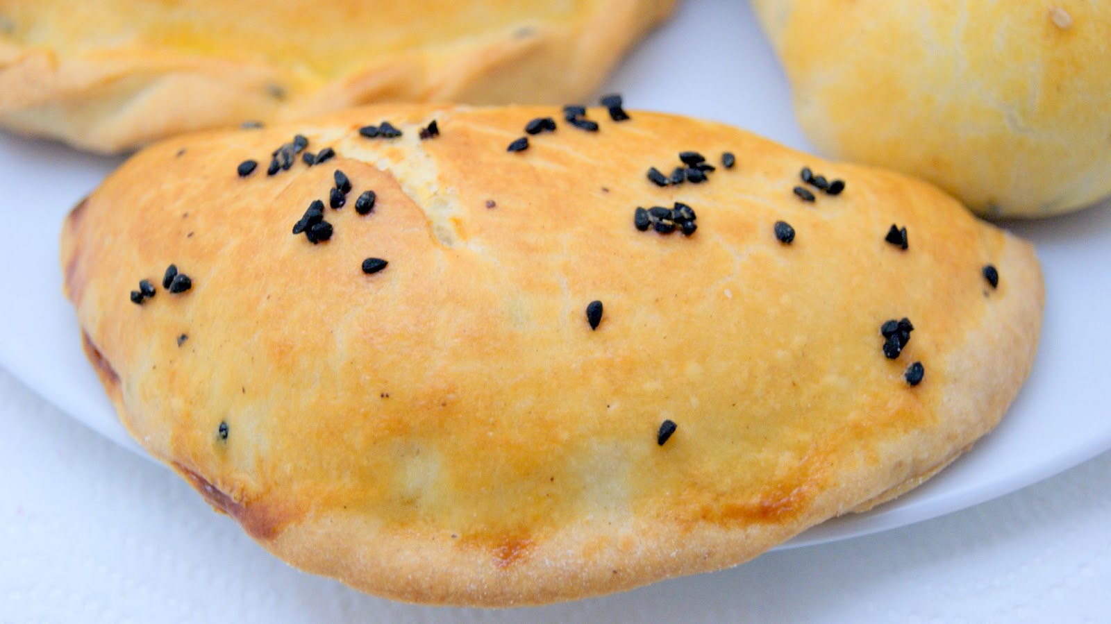 Fleur d'oranger, Masala & Co..: Turkish Poğaça with cheese