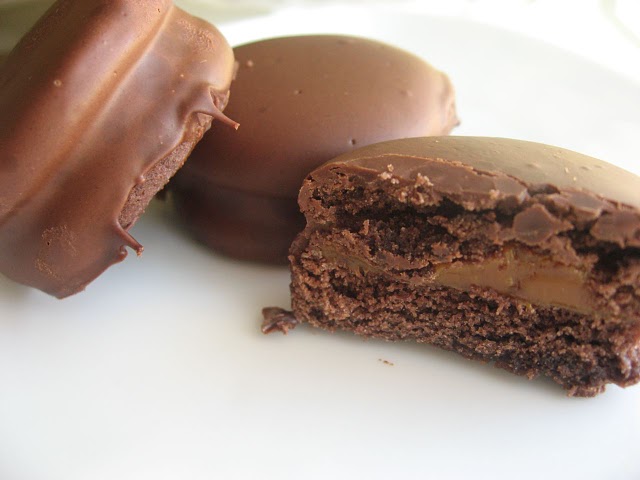 Delicious: Alfajor cake, Argentinian style