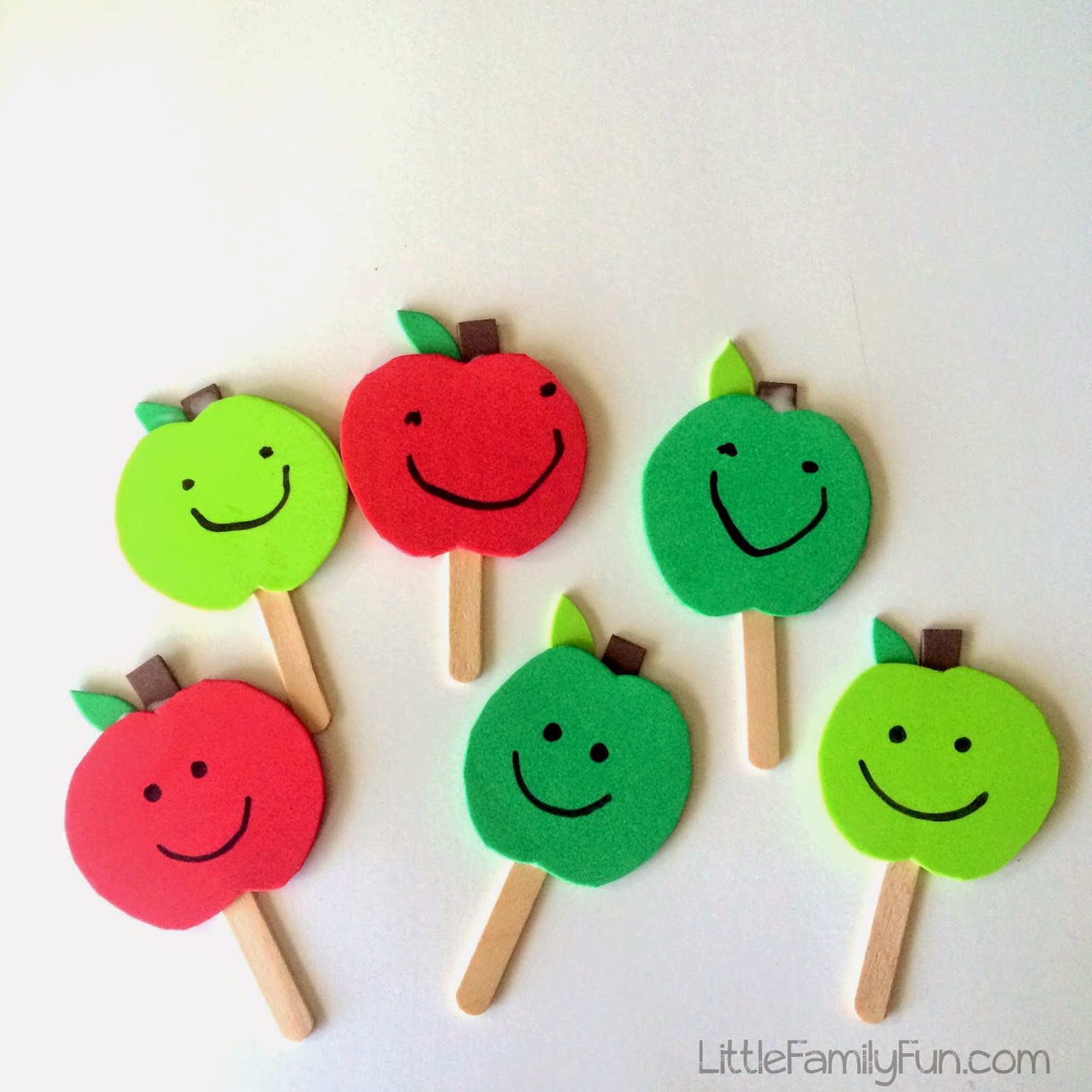 Little Family Fun: Apple Puppets
