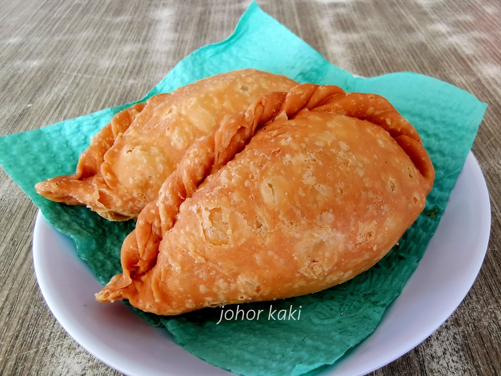 Famous Swees Epok Epok. The Best Curry Puffs in Batam |Tony Johor Kaki ...